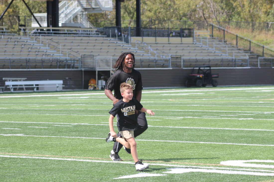Minnesota student FFA officers visit annual Ag Bowl and promote ...